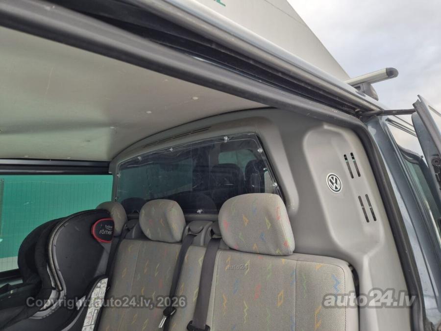 Pelēks Volkswagen Transporter 2005 Tallina, ar dzinēja tilpumu 1.90 L un nobraukumu 244 tūkst. km par 4998 €, foto 13 vietnē AUTOMOTO.COM.LV