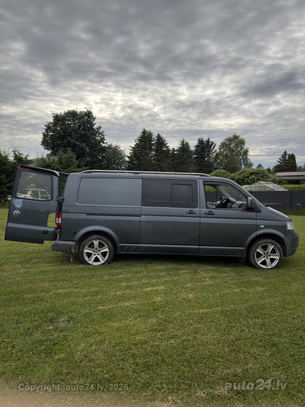 Grey Volkswagen Transporter 2005 in Tallinn, with an engine capacity of 2.50 L and mileage of 308 thousand km for 4500 €, photo 8 on AUTOMOTO.COM.LV