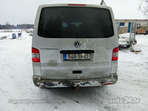 Pelēks Volkswagen Transporter 2011 Pērnava, ar dzinēja tilpumu 2.00 L un nobraukumu 454 tūkst. km par 5400 €, foto 4 vietnē AUTOMOTO.COM.LV