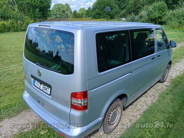 Grey Volkswagen Transporter 2012 in Tartu, with an engine capacity of 2.00 L and mileage of 139 thousand km for 13999 €, photo 7 on AUTOMOTO.COM.LV