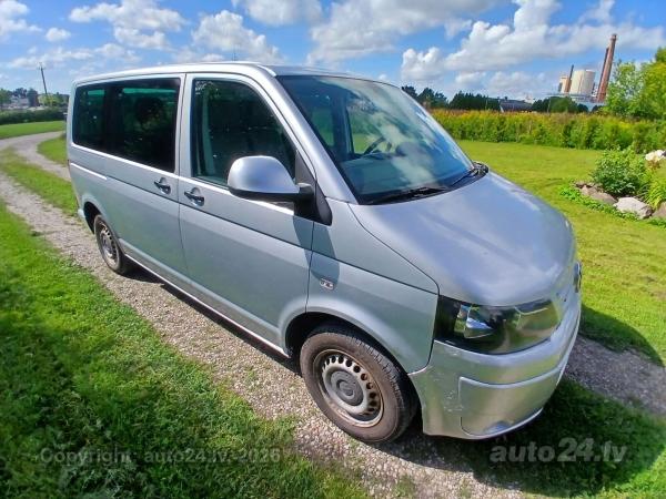 Серый Фольксваген Transporter 2012 в Тарту, объемом двигателя 2.00 л и пробегом 139 тыс. км за 13999 €, фото 10 на AUTOMOTO.COM.LV