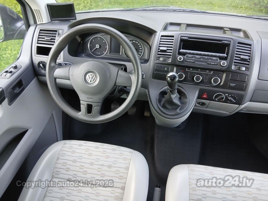 Pelēks Volkswagen Transporter 2012 Tartu, ar dzinēja tilpumu 2.00 L un nobraukumu 139 tūkst. km par 13999 €, foto 13 vietnē AUTOMOTO.COM.LV