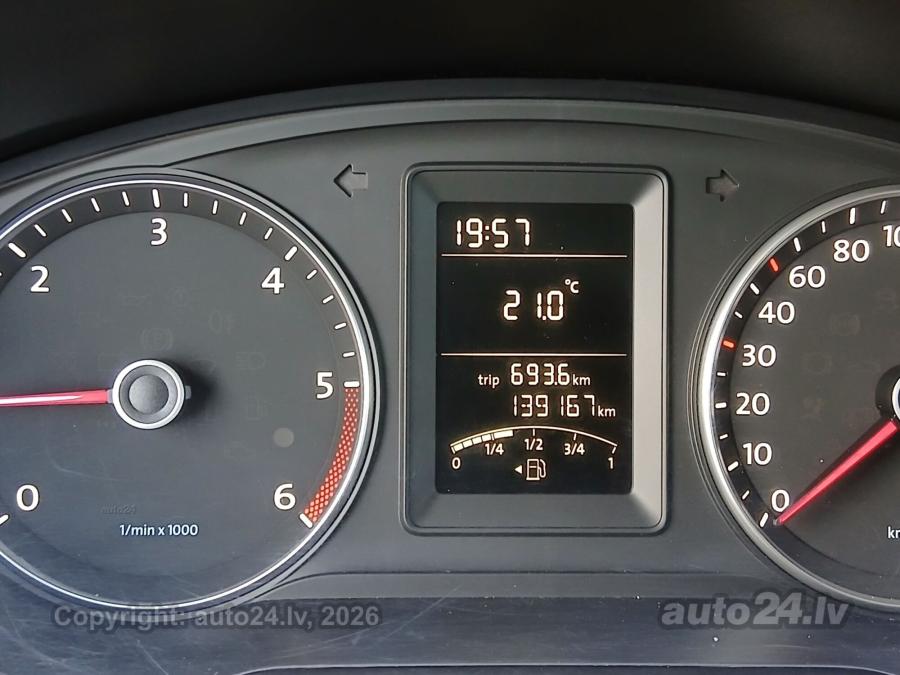 Pelēks Volkswagen Transporter 2012 Tartu, ar dzinēja tilpumu 2.00 L un nobraukumu 139 tūkst. km par 13999 €, foto 21 vietnē AUTOMOTO.COM.LV