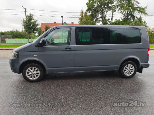 Grey Volkswagen Transporter 2013 in Rakvere, with an engine capacity of 2.00 L and mileage of 242 thousand km for 11500 €, photo 3 on AUTOMOTO.COM.LV