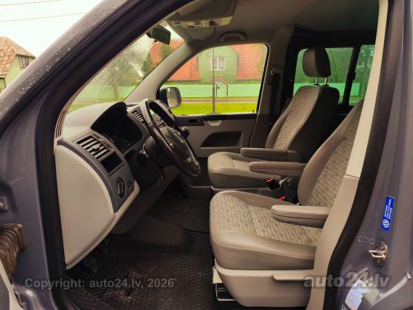 Grey Volkswagen Transporter 2013 in Rakvere, with an engine capacity of 2.00 L and mileage of 242 thousand km for 11500 €, photo 8 on AUTOMOTO.COM.LV