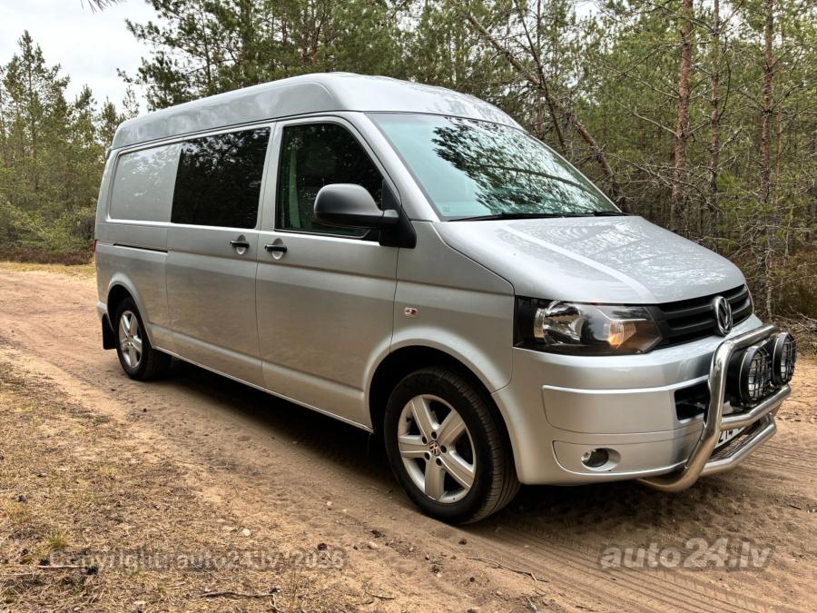 Grey Volkswagen Transporter 2014 in Tallinn, with an engine capacity of 2.00 L and mileage of 289 thousand km for 12500 €, photo 4 on AUTOMOTO.COM.LV