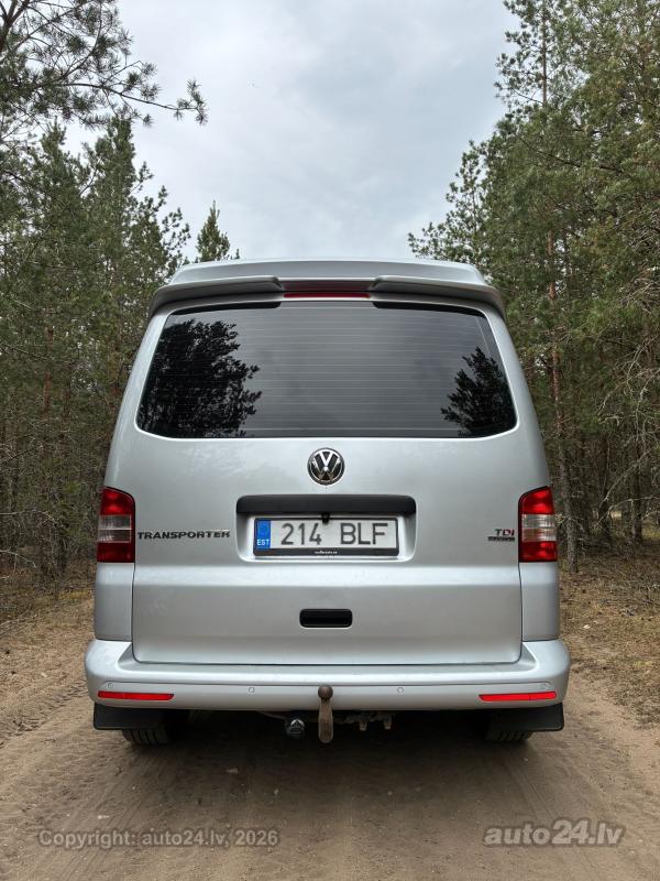 Grey Volkswagen Transporter 2014 in Tallinn, with an engine capacity of 2.00 L and mileage of 289 thousand km for 12500 €, photo 4 on AUTOMOTO.COM.LV