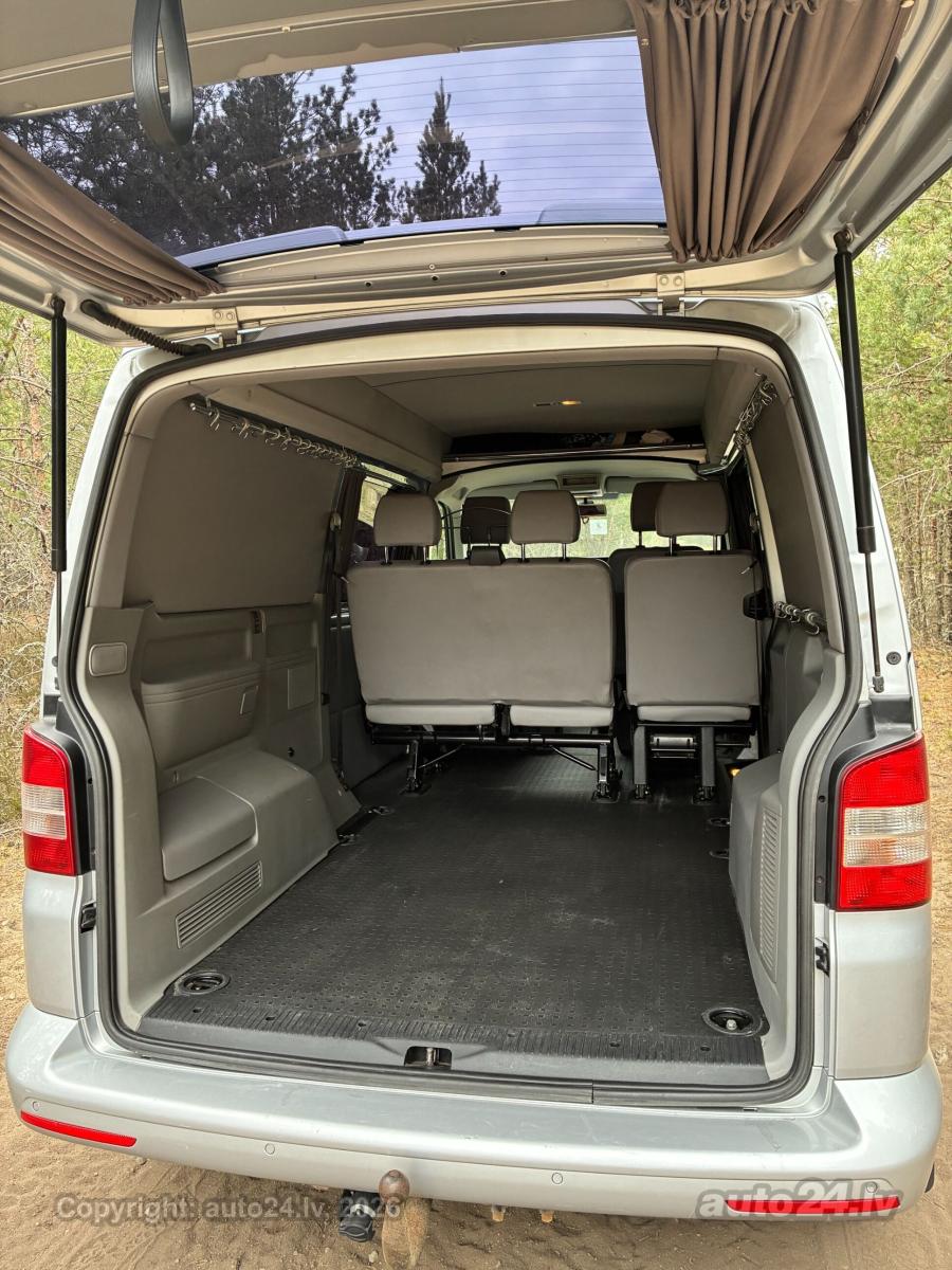 Grey Volkswagen Transporter 2014 in Tallinn, with an engine capacity of 2.00 L and mileage of 289 thousand km for 12500 €, photo 7 on AUTOMOTO.COM.LV