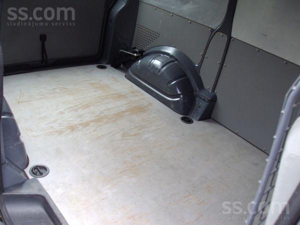 Grey Volkswagen Transporter 2014 in Riga, with an engine capacity of 2.00 L and mileage of 214 thousand km for 10500 €, photo 8 on AUTOMOTO.COM.LV
