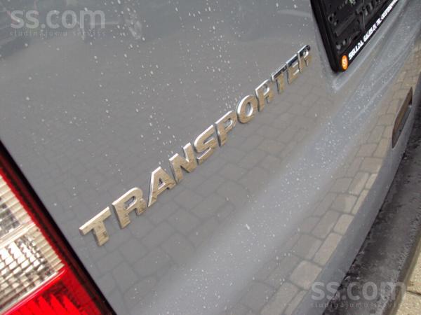 Grey Volkswagen Transporter 2014 in Riga, with an engine capacity of 2.00 L and mileage of 214 thousand km for 10500 €, photo 10 on AUTOMOTO.COM.LV