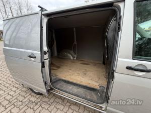 Pelēks Volkswagen Transporter 2014 Rīga, ar dzinēja tilpumu 2.00 L un nobraukumu 191 tūkst. km par 10760 €, foto 11 vietnē AUTOMOTO.COM.LV