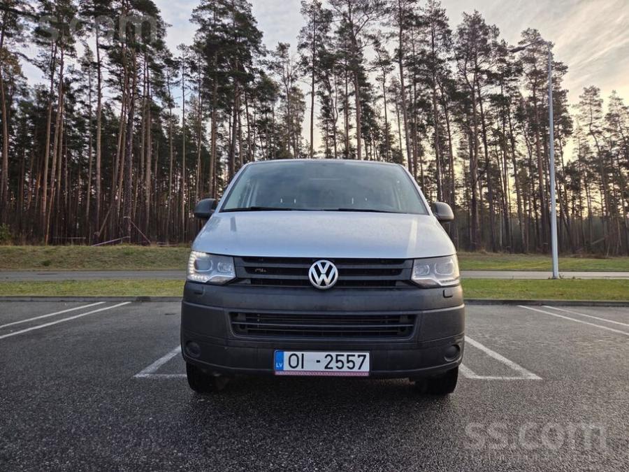 Pelēks Volkswagen Transporter 2014 Rīga, ar dzinēja tilpumu 2.00 L un nobraukumu 273 tūkst. km par 8050 €, foto 4 vietnē AUTOMOTO.COM.LV