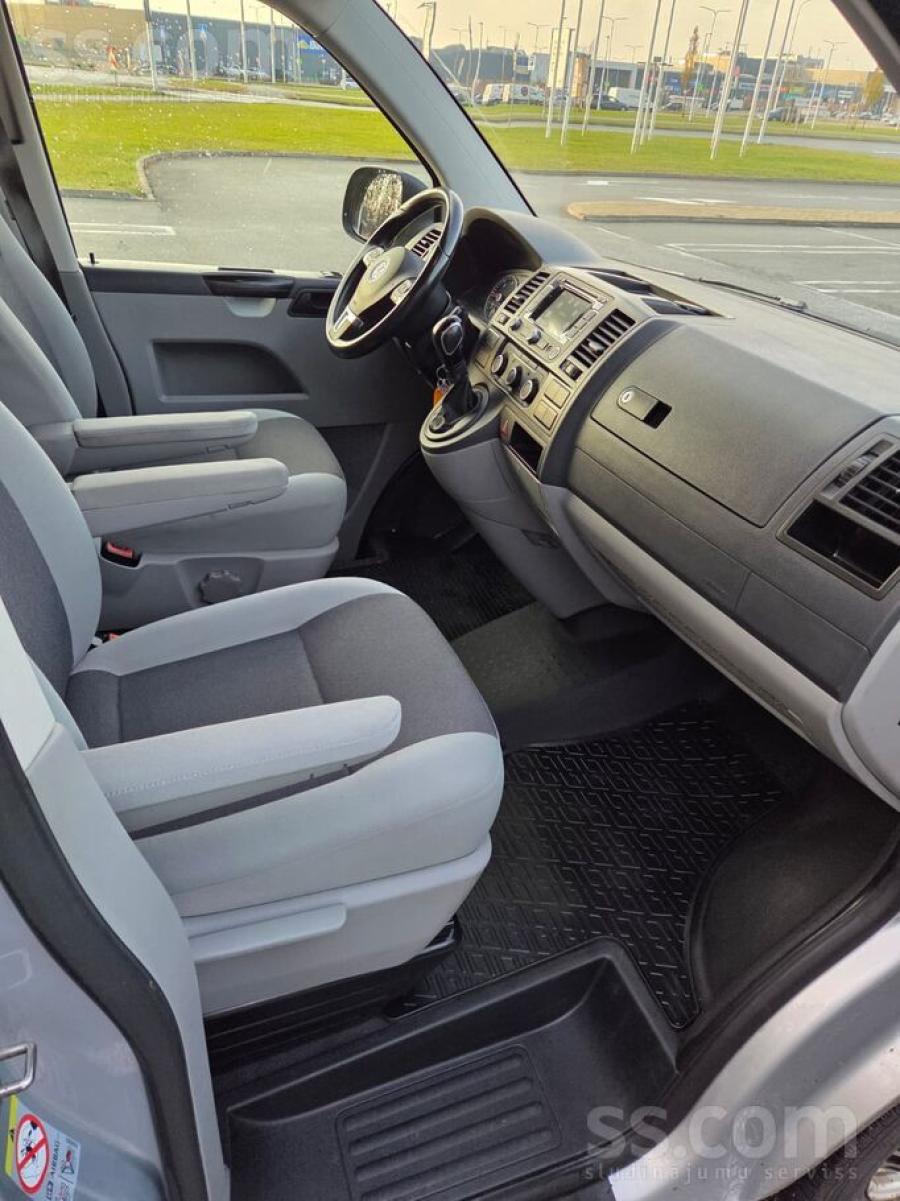 Pelēks Volkswagen Transporter 2014 Rīga, ar dzinēja tilpumu 2.00 L un nobraukumu 273 tūkst. km par 8050 €, foto 10 vietnē AUTOMOTO.COM.LV