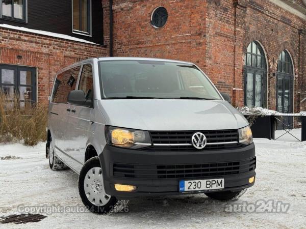 Grey Volkswagen Transporter 2015 in Tallinn, with an engine capacity of 2.00 L and mileage of 179 thousand km for 15100 €, photo 6 on AUTOMOTO.COM.LV