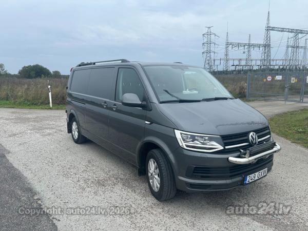 Pelēks Volkswagen Transporter 2016 Tallina, ar dzinēja tilpumu 2.00 L un nobraukumu 275 tūkst. km par 14800 €, foto 5 vietnē AUTOMOTO.COM.LV
