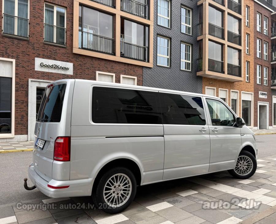 Grey Volkswagen Transporter 2017 in Tallinn, with an engine capacity of 2.00 L and mileage of 157 thousand km for 15999 €, photo 15 on AUTOMOTO.COM.LV