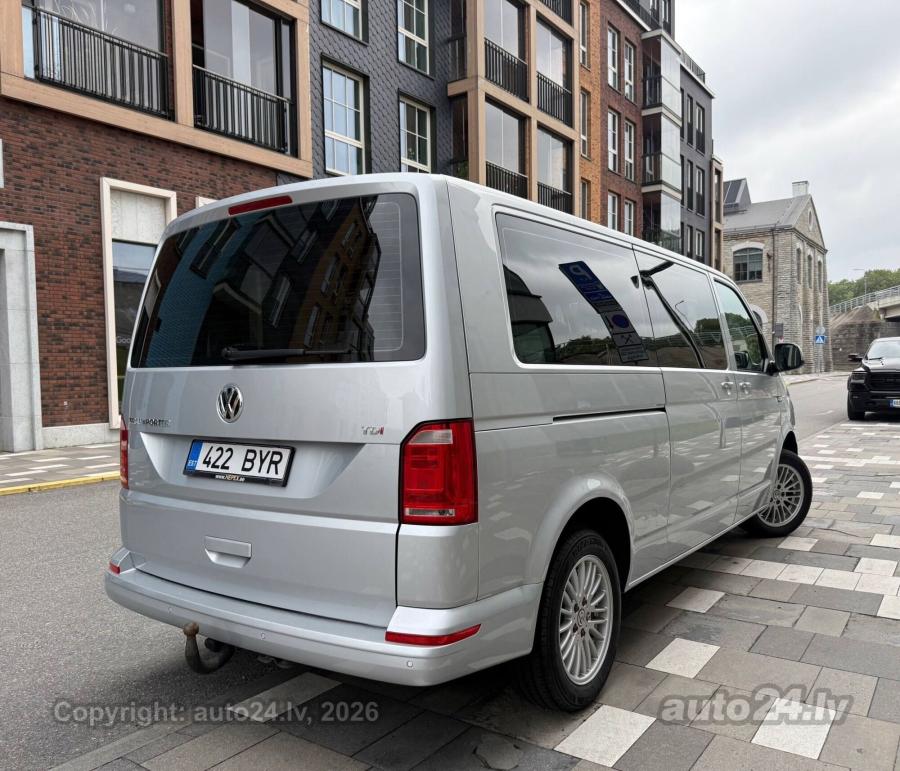 Grey Volkswagen Transporter 2017 in Tallinn, with an engine capacity of 2.00 L and mileage of 157 thousand km for 15999 €, photo 16 on AUTOMOTO.COM.LV