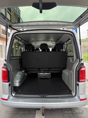 Grey Volkswagen Transporter 2017 in Tallinn, with an engine capacity of 2.00 L and mileage of 157 thousand km for 15999 €, photo 17 on AUTOMOTO.COM.LV