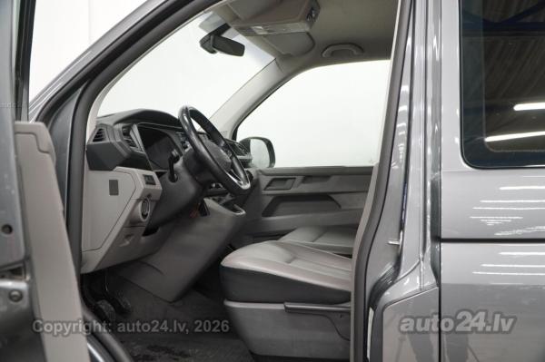 Grey Volkswagen Transporter 2020 in Tallinn, with an engine capacity of 2.00 L and mileage of 104 thousand km for 28900 €, photo 7 on AUTOMOTO.COM.LV