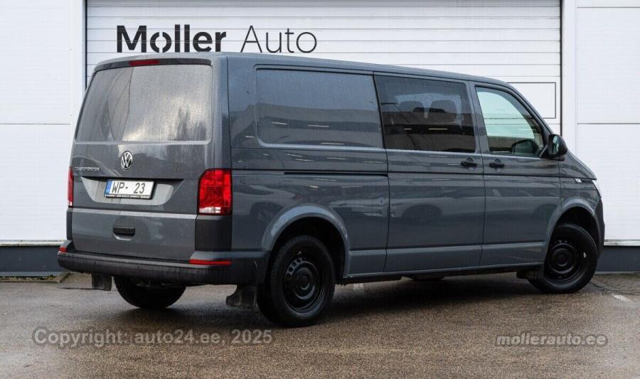 Grey Volkswagen Transporter 2023 in Riga, with an engine capacity of 2.00 L and mileage of 98 thousand km for 35816 €, photo 3 on AUTOMOTO.COM.LV
