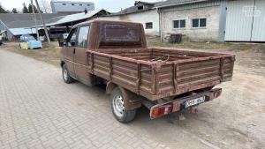 Volkswagen Transporter 1994 Kretinga, ar dzinēja tilpumu 2.40 L un nobraukumu 350 tūkst. km par 1000 €, foto 3 vietnē AUTOMOTO.COM.LV