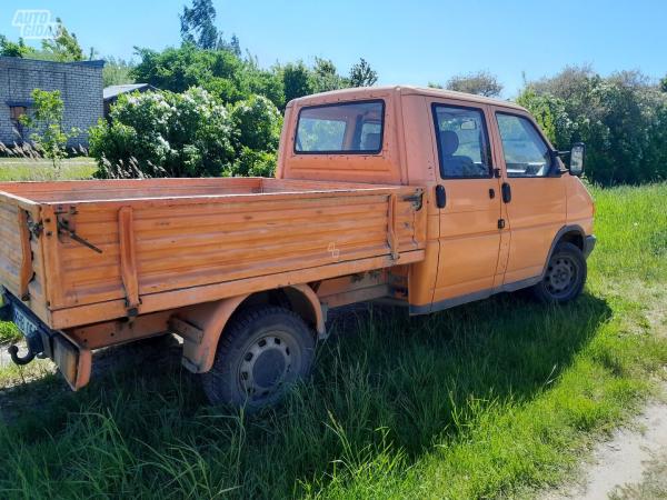Volkswagen Transporter 1994 Šilutė, ar dzinēja tilpumu 2.40 L un nobraukumu 400 tūkst. km par 2300 €, foto 4 vietnē AUTOMOTO.COM.LV