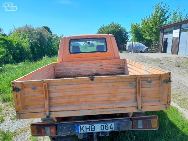 Volkswagen Transporter 1994 Šilutė, ar dzinēja tilpumu 2.40 L un nobraukumu 400 tūkst. km par 2300 €, foto 5 vietnē AUTOMOTO.COM.LV