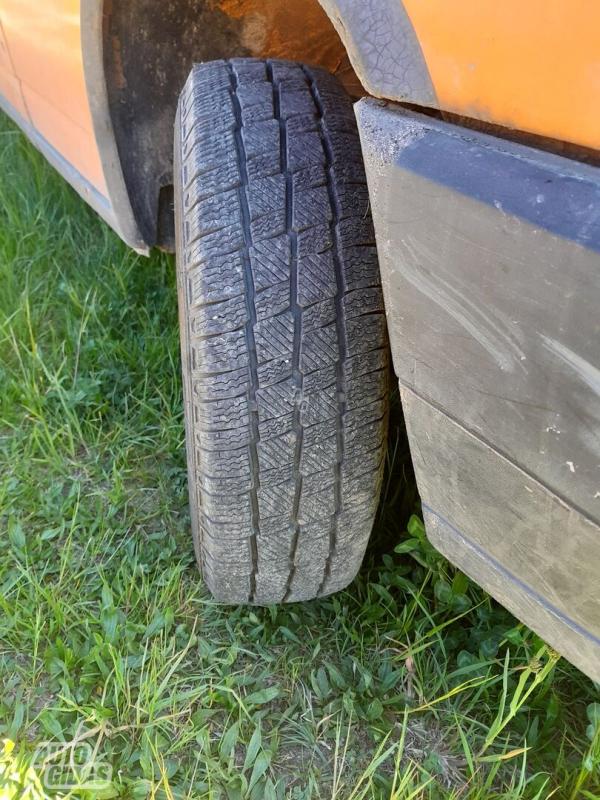 Volkswagen Transporter 1994 Šilutė, ar dzinēja tilpumu 2.40 L un nobraukumu 400 tūkst. km par 2300 €, foto 6 vietnē AUTOMOTO.COM.LV