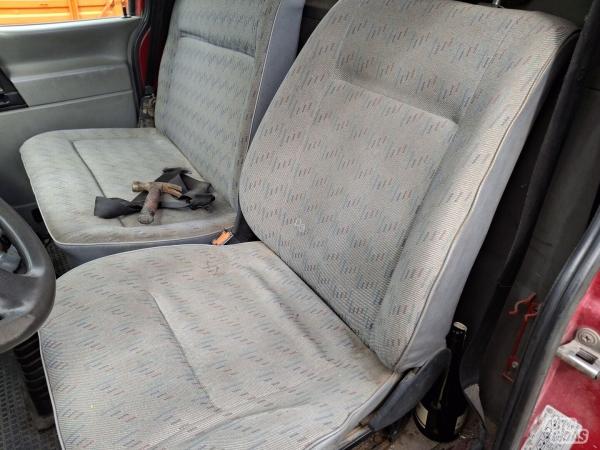 Volkswagen Transporter 1995 Viļņa, ar dzinēja tilpumu 2.40 L un nobraukumu 314 tūkst. km par 4500 €, foto 10 vietnē AUTOMOTO.COM.LV