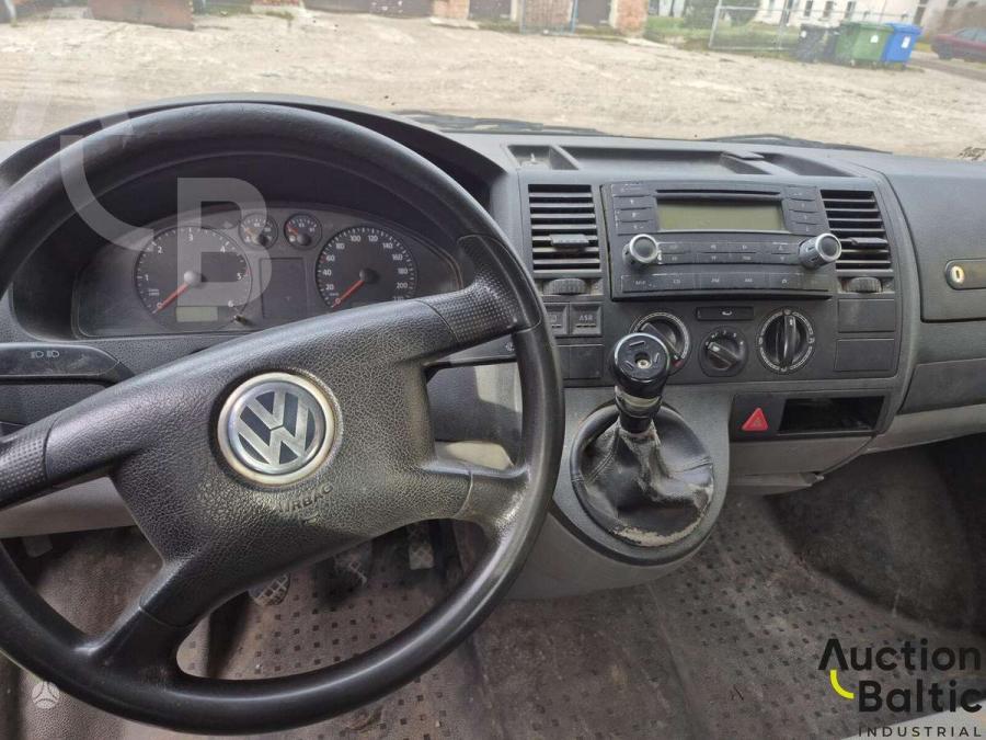 Volkswagen Transporter 2004 Lazdijai, ar dzinēja tilpumu 2.46 L un nobraukumu 328 tūkst. km par 900 €, foto 6 vietnē AUTOMOTO.COM.LV