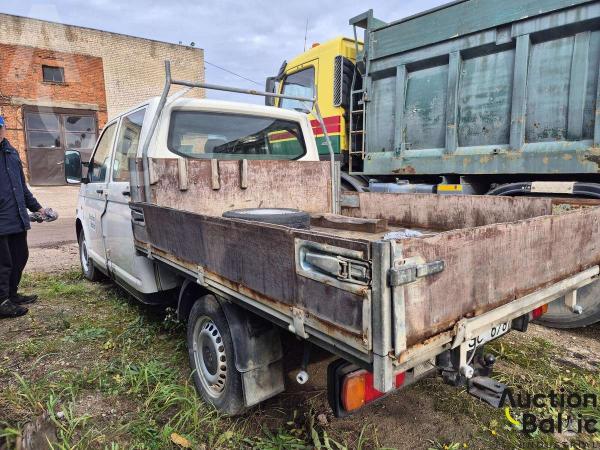 Volkswagen Transporter 2004 in Lazdijai, with an engine capacity of 2.46 L and mileage of 328 thousand km for 900 €, photo 3 on AUTOMOTO.COM.LV