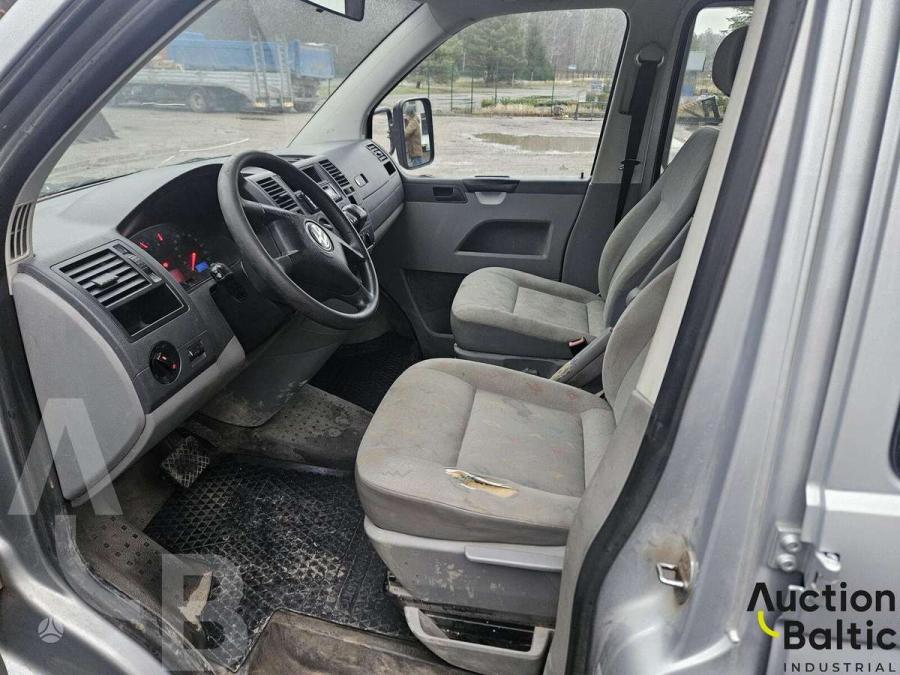 Volkswagen Transporter 2006 Klaipėda, ar dzinēja tilpumu 0.00 L un nobraukumu 306 tūkst. km par 1800 €, foto 6 vietnē AUTOMOTO.COM.LV