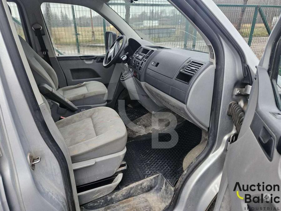Volkswagen Transporter 2006 Klaipėda, ar dzinēja tilpumu 0.00 L un nobraukumu 306 tūkst. km par 1800 €, foto 7 vietnē AUTOMOTO.COM.LV