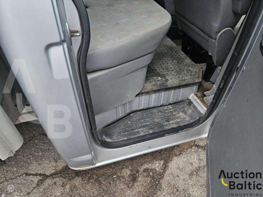 Volkswagen Transporter 2006 Klaipėda, ar dzinēja tilpumu 0.00 L un nobraukumu 306 tūkst. km par 1800 €, foto 16 vietnē AUTOMOTO.COM.LV