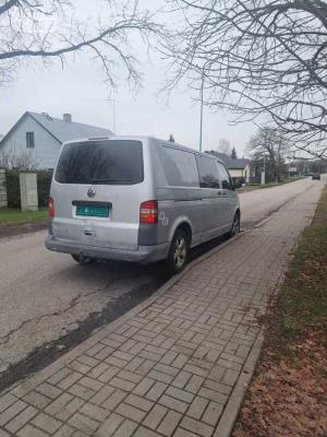 Volkswagen Transporter 2008 Marijampole, ar dzinēja tilpumu 2.50 L un nobraukumu 270 tūkst. km par 3350 €, foto 8 vietnē AUTOMOTO.COM.LV