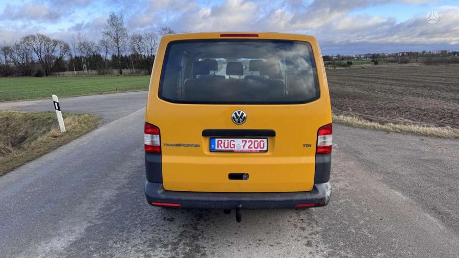 Volkswagen Transporter 2013 in Kelme, with an engine capacity of 2.00 L and mileage of 338 thousand km for 11500 €, photo 6 on AUTOMOTO.COM.LV