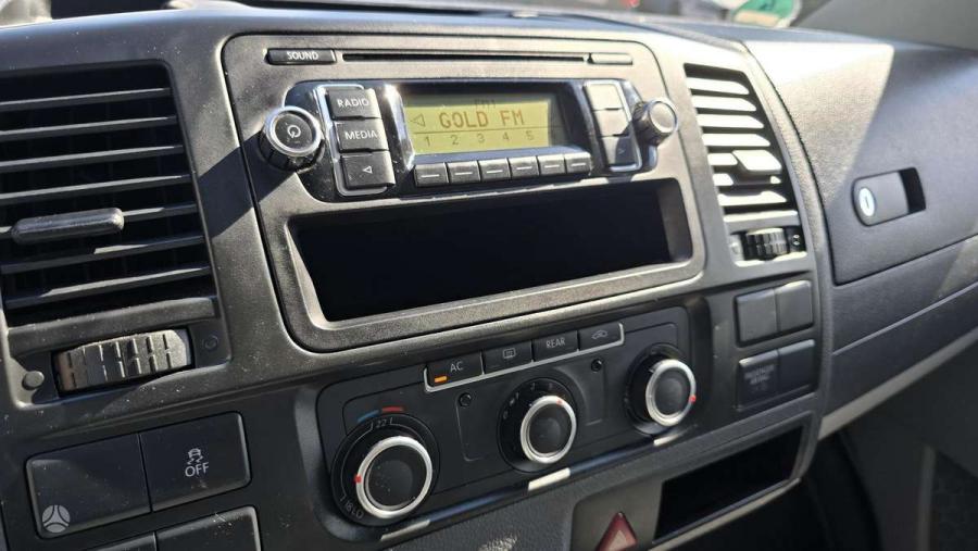 Volkswagen Transporter 2014 in Siauliai, with an engine capacity of 2.00 L and mileage of 196 thousand km for 10450 €, photo 19 on AUTOMOTO.COM.LV