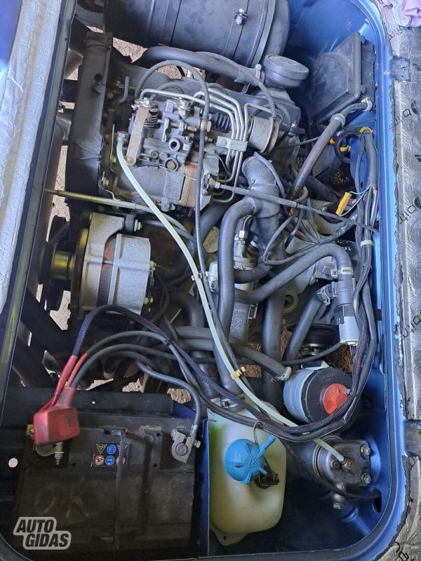 Volkswagen Transporter 1990 Birštonas, ar dzinēja tilpumu 1.60 L un nobraukumu 199 tūkst. km par 16000 €, foto 9 vietnē AUTOMOTO.COM.LV