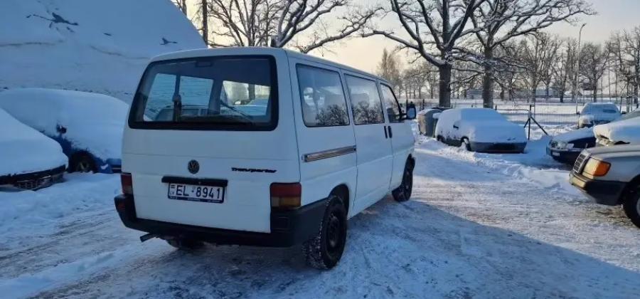 Volkswagen Transporter 1992 Valmiera, ar dzinēja tilpumu 2.40 L un nobraukumu 286 tūkst. km par 2000 €, foto 4 vietnē AUTOMOTO.COM.LV