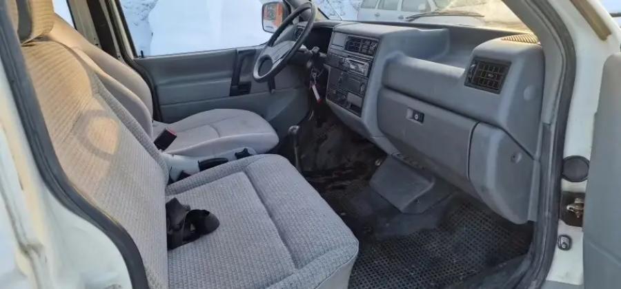 Volkswagen Transporter 1992 Valmiera, ar dzinēja tilpumu 2.40 L un nobraukumu 286 tūkst. km par 2000 €, foto 11 vietnē AUTOMOTO.COM.LV
