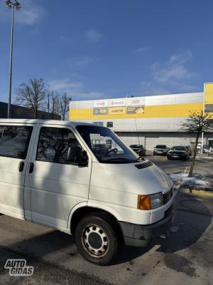 Volkswagen Transporter 1995 in Prienai, with an engine capacity of 2.40 L and mileage of 300 thousand km for 2700 €, photo 4 on AUTOMOTO.COM.LV