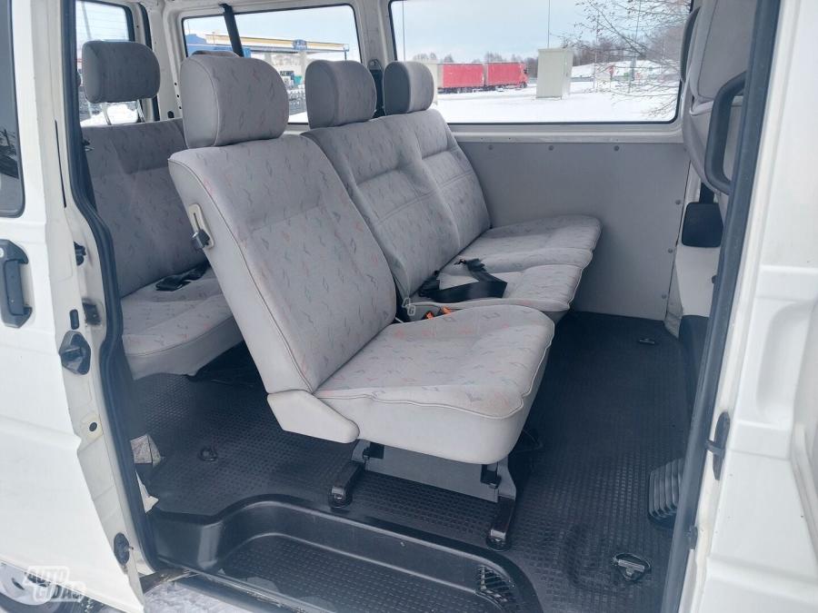 Volkswagen Transporter 2000 Marijampole, ar dzinēja tilpumu 2.50 L un nobraukumu 308 tūkst. km par 3600 €, foto 6 vietnē AUTOMOTO.COM.LV