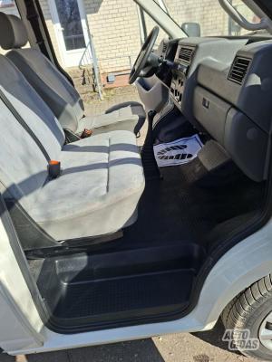 Volkswagen Transporter 2000 Marijampole, ar dzinēja tilpumu 2.50 L un nobraukumu 308 tūkst. km par 3600 €, foto 14 vietnē AUTOMOTO.COM.LV