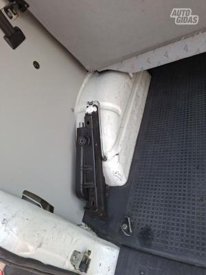 Volkswagen Transporter 2000 Marijampole, ar dzinēja tilpumu 2.50 L un nobraukumu 308 tūkst. km par 3600 €, foto 23 vietnē AUTOMOTO.COM.LV