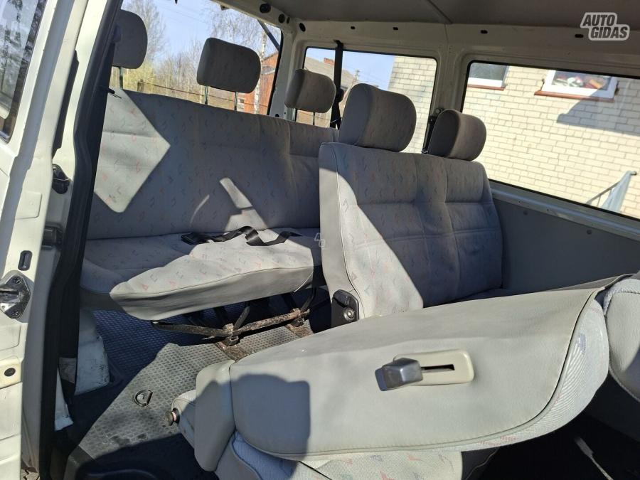 Volkswagen Transporter 2000 Marijampole, ar dzinēja tilpumu 2.50 L un nobraukumu 308 tūkst. km par 3600 €, foto 25 vietnē AUTOMOTO.COM.LV