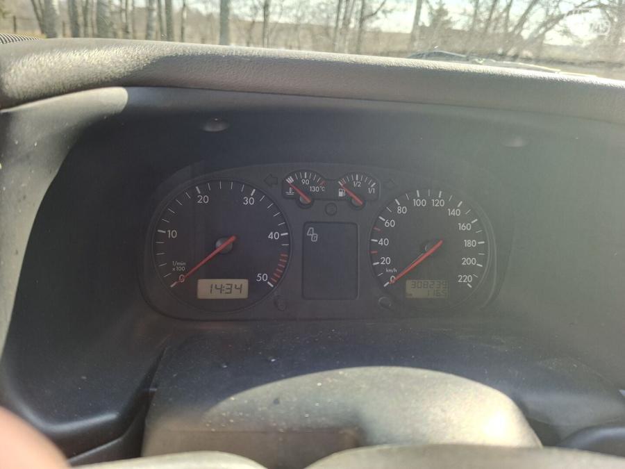Volkswagen Transporter 2000 Marijampole, ar dzinēja tilpumu 2.50 L un nobraukumu 308 tūkst. km par 3600 €, foto 26 vietnē AUTOMOTO.COM.LV