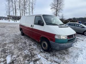 Volkswagen Transporter 2002 in Valmiera, with an engine capacity of 2.50 L and mileage of 345 thousand km for 1500 €, photo 3 on AUTOMOTO.COM.LV