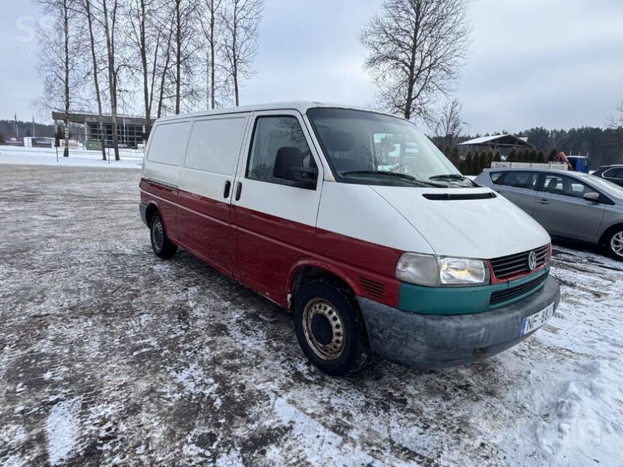 Volkswagen Transporter 2002 in Valmiera, with an engine capacity of 2.50 L and mileage of 345 thousand km for 1500 €, photo 3 on AUTOMOTO.COM.LV