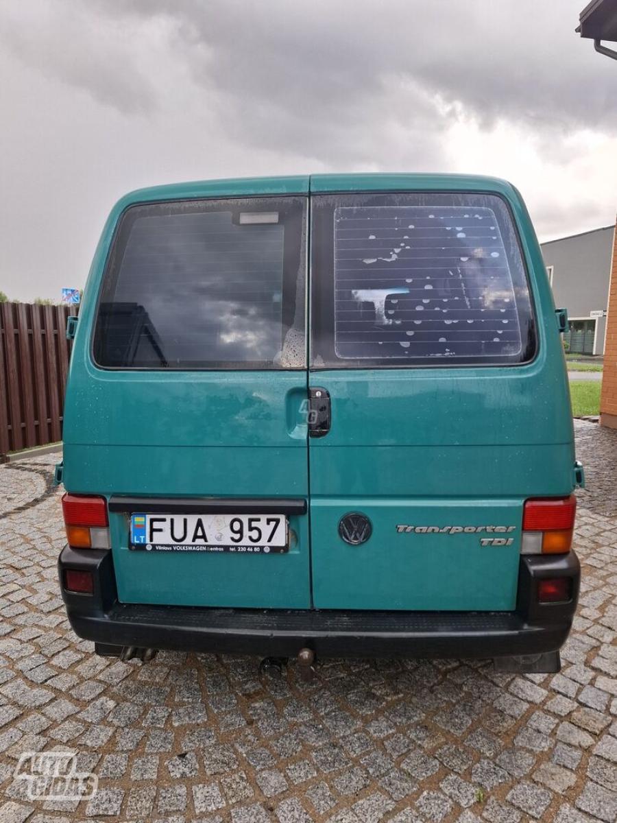 Volkswagen Transporter 2002 in Panevezys, with an engine capacity of 2.50 L and mileage of 513 thousand km for 500 €, photo 3 on AUTOMOTO.COM.LV