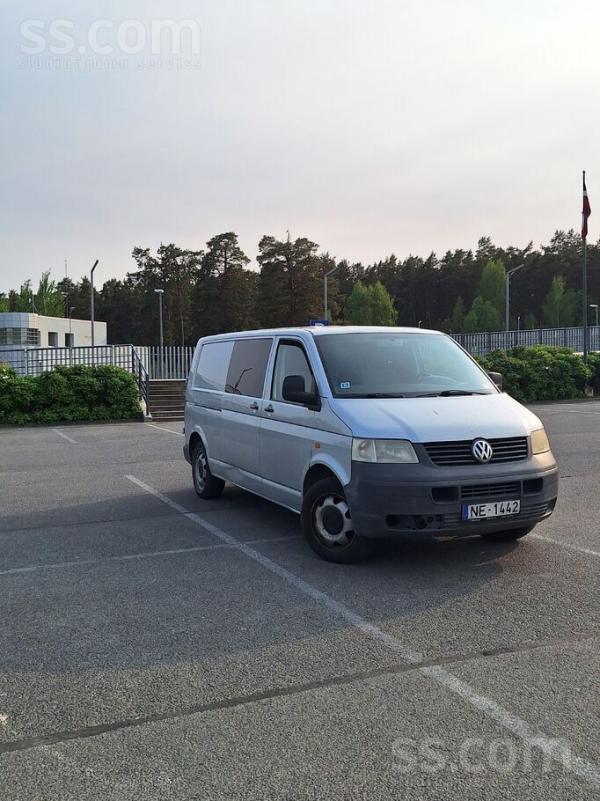 Volkswagen Transporter 2004 in Riga, with an engine capacity of 1.90 L and mileage of 298 thousand km for 5500 €, photo 1 on AUTOMOTO.COM.LV